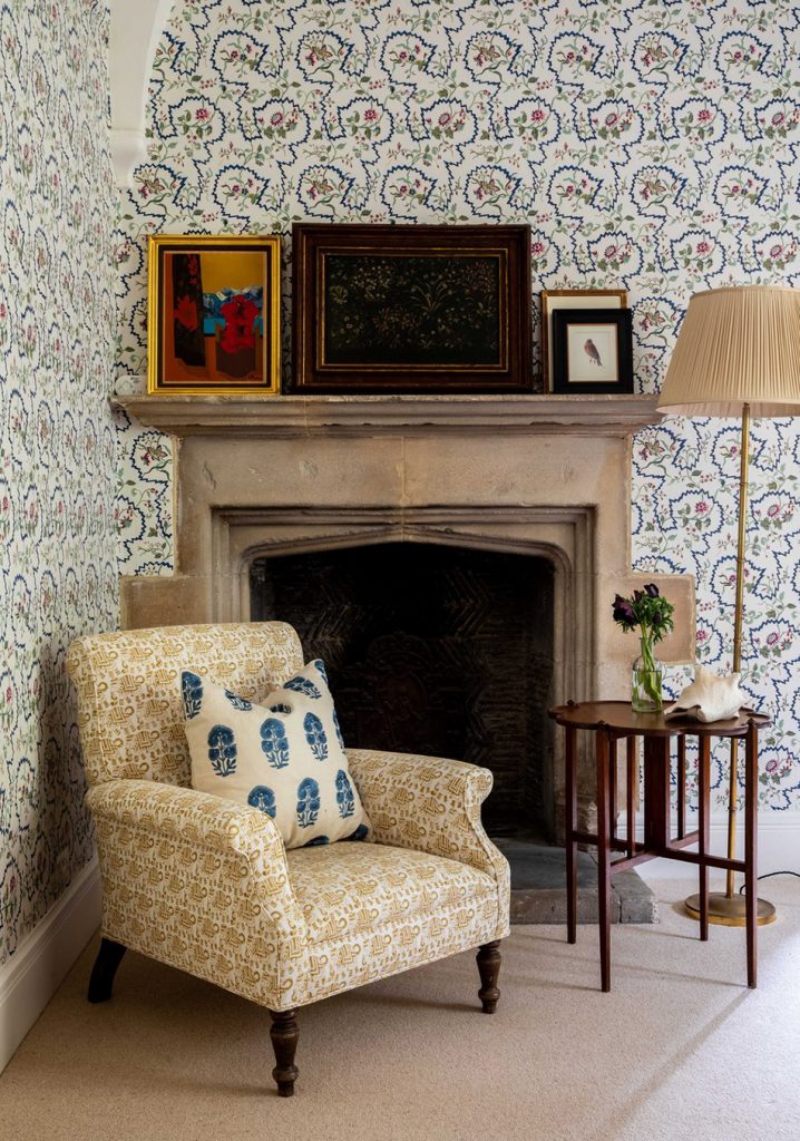 This combination creates a timeless and elegant interior. And of course ...